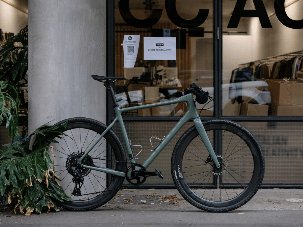 Best Flat Bar Gravel Bikes in 2025 - Should You Get One? - Cycle Travel ...